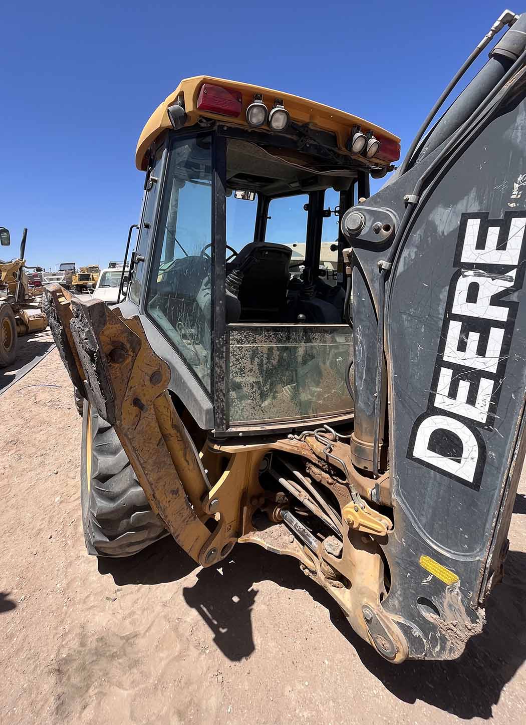 [Auction]: 2001 John Deere 310SJK Backhoe - CAG