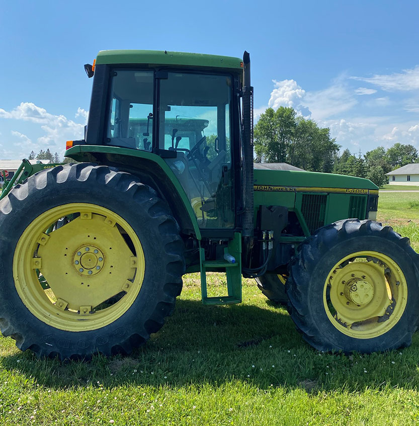 [Auction]: 1994 John Deere 6400 Tractor