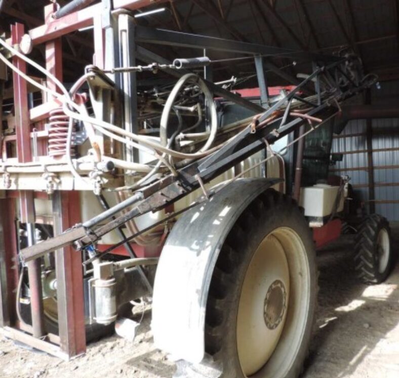 [Auction]: 1998 Apache 560 Sprayer - CAG