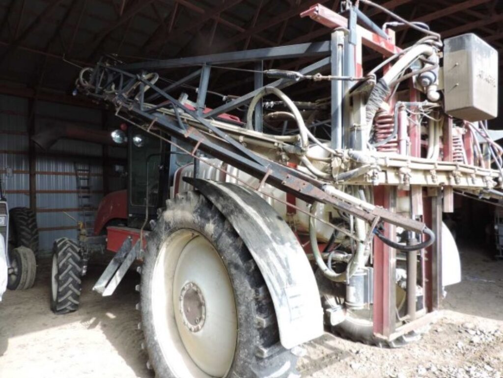 [Auction]: 1998 Apache 560 Sprayer - CAG