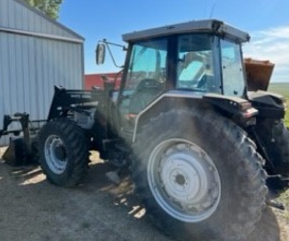 [Auction]: 1998 AGCO White 6810 Tractor - CAG