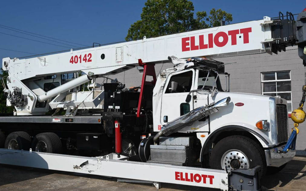 [Auction]: 2016 Peterbilt 365 w/ Elliot Boom Crane - CAG