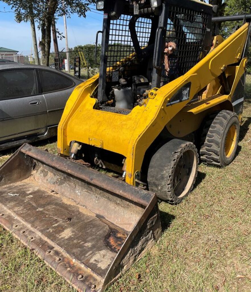 [Auction]: Caterpillar 262B Skid Steer | est. 5,160 hours miles ...
