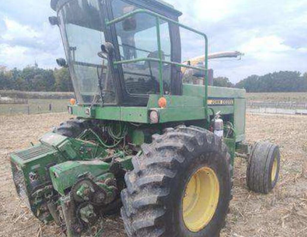 [Auction]: John Deere 5830 Chopper and Kemper 3000 Head | Indiana ...