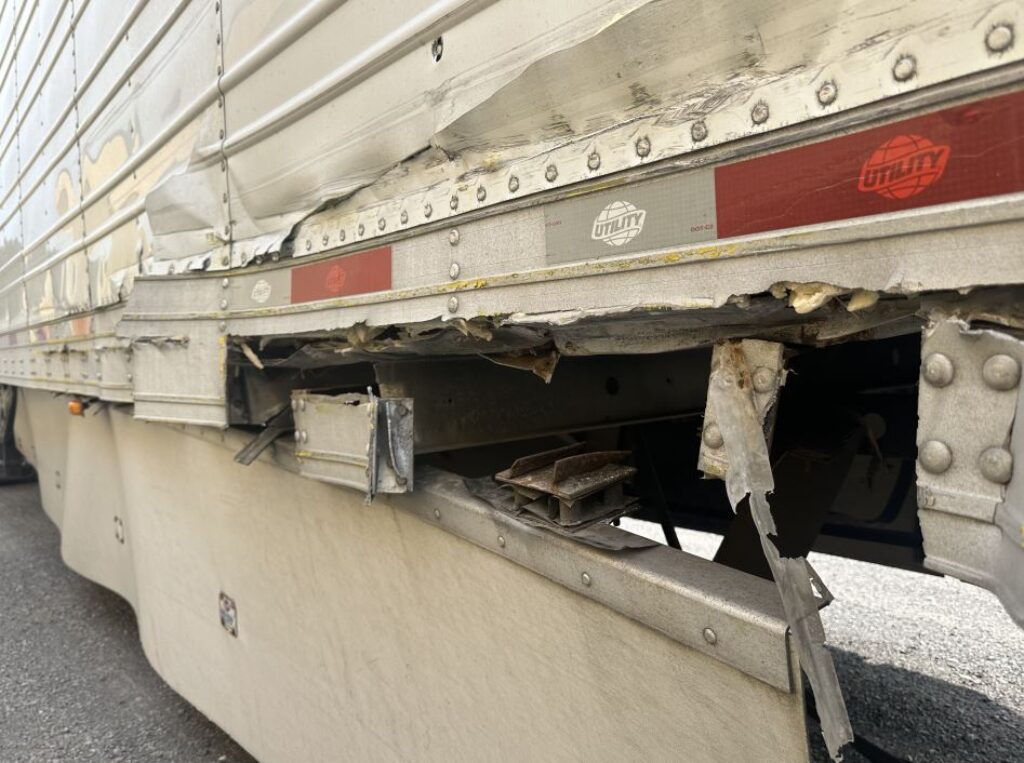 [Auction]: 2015 Utility Reefer Trailer | VIN: 1UYVS2539FFU155647 ...
