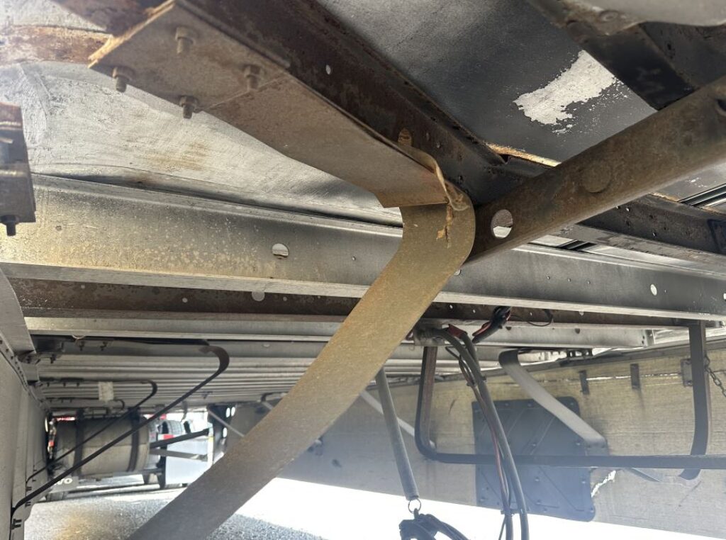 [Auction]: 2015 Utility Reefer Trailer | VIN: 1UYVS2539FFU155647 ...