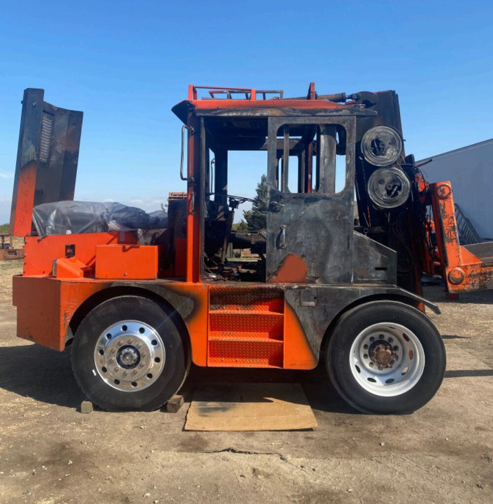 [Auction]: 1996 Roadrunner Hay Squeeze | California | damaged | CAG