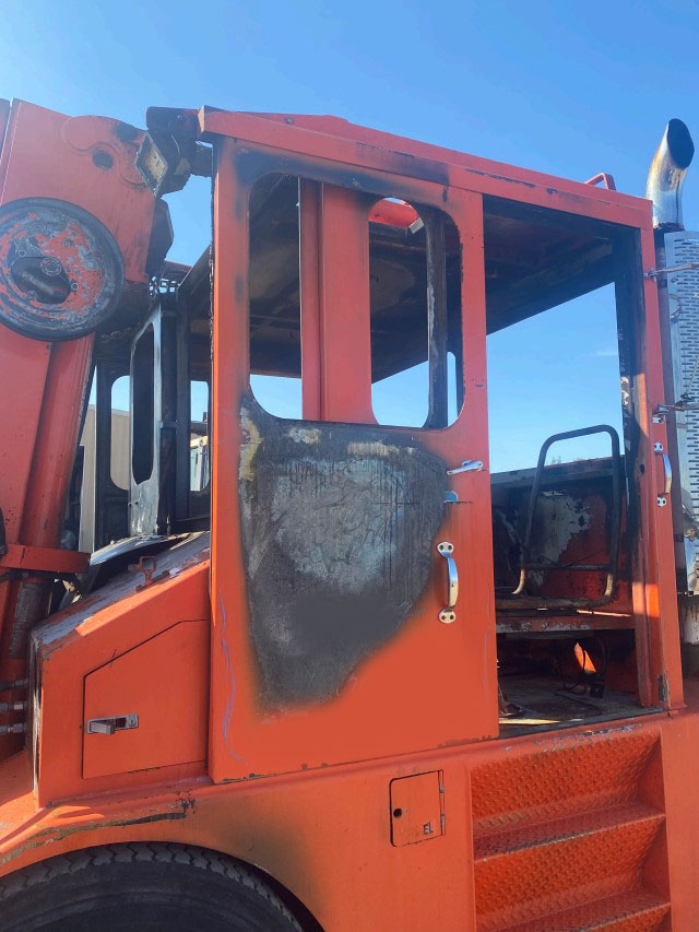 [Auction]: 1996 Roadrunner Hay Squeeze - CAG