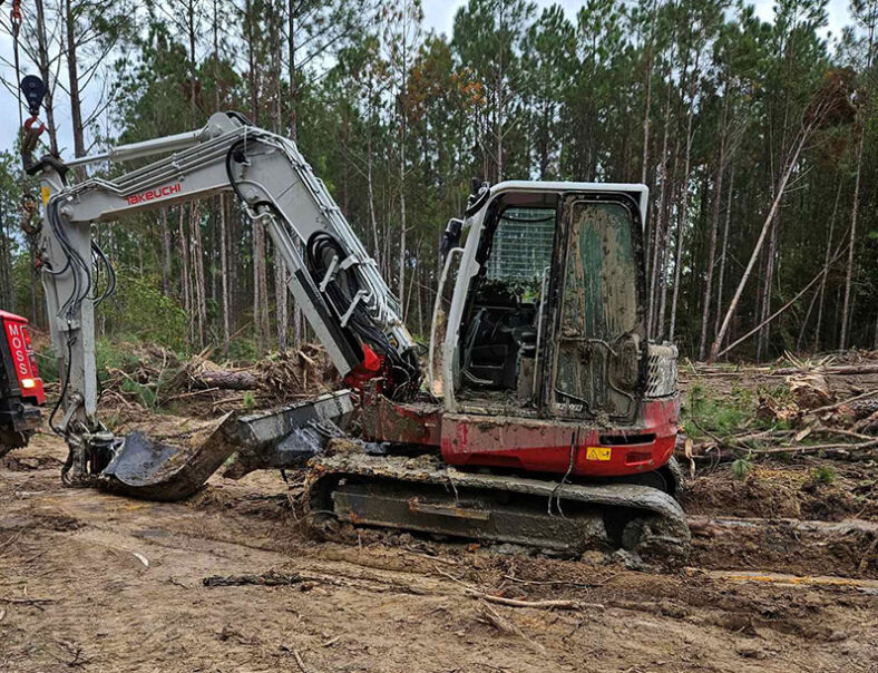 [Auction]: 2022 Takeuchi TB280FR Excavator | est. 175 hours miles ...