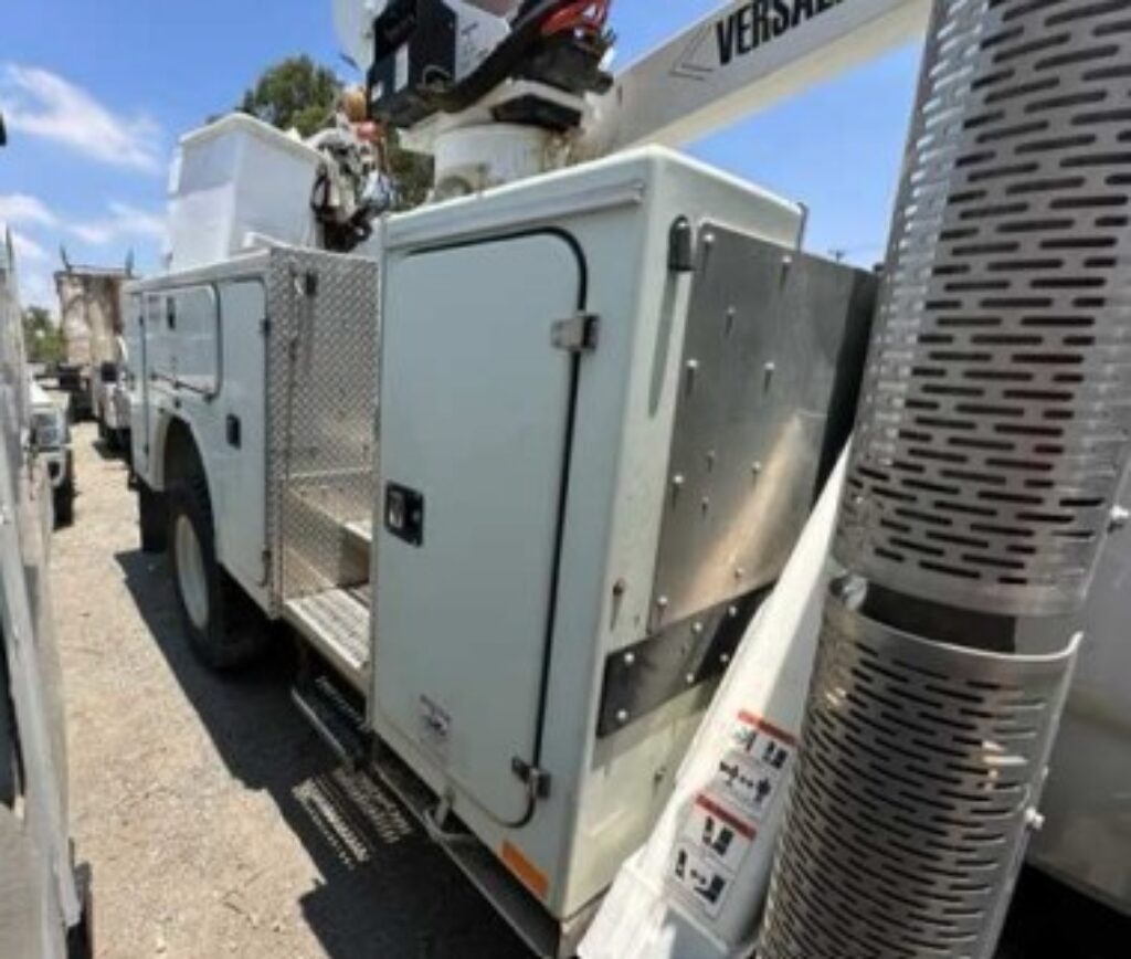 [Auction]: 2019 International HV507 4x4 w/ Versalift VST-6000 Boom Unit ...
