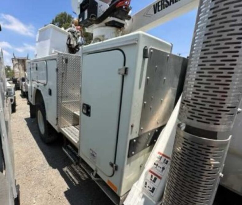 [Auction]: 2019 International HV507 4x4 w/ Versalift VST-6000 Boom Unit ...