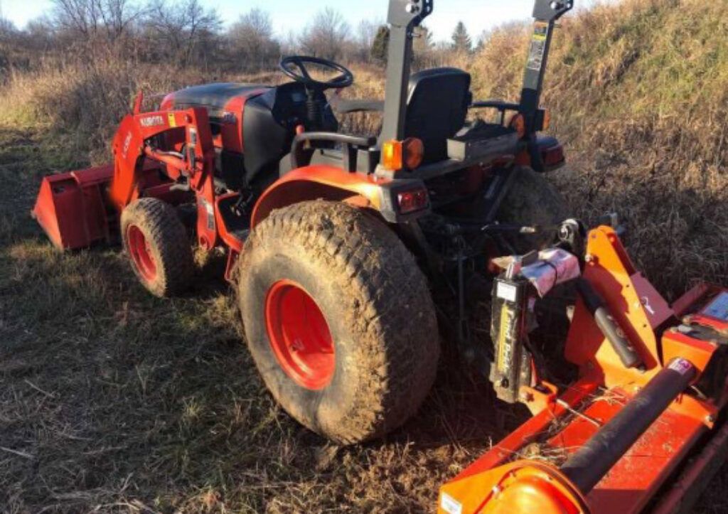 [Auction]: 2018 Kubota B2650 Tractor | Wisconsin | damaged | CAG