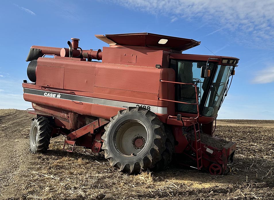 [Auction]: 1996 CASE IH 2188 Combine | CAG