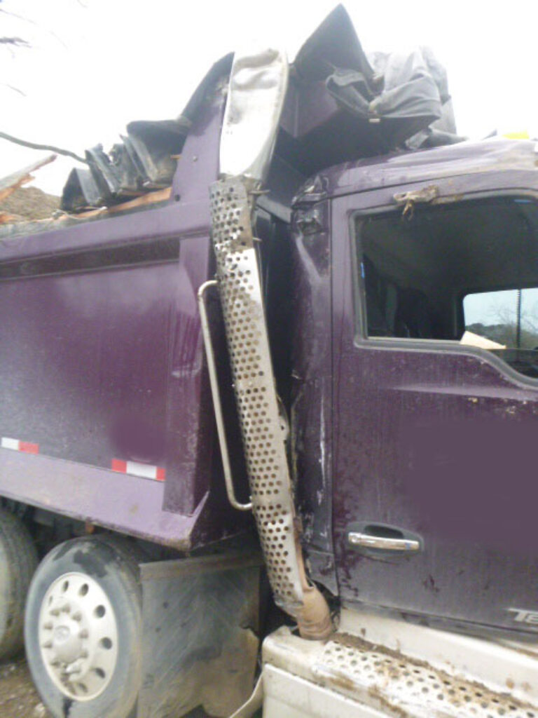 [Auction]: 2018 Kenworth T800 Dump Truck | Ohio | damaged | CAG