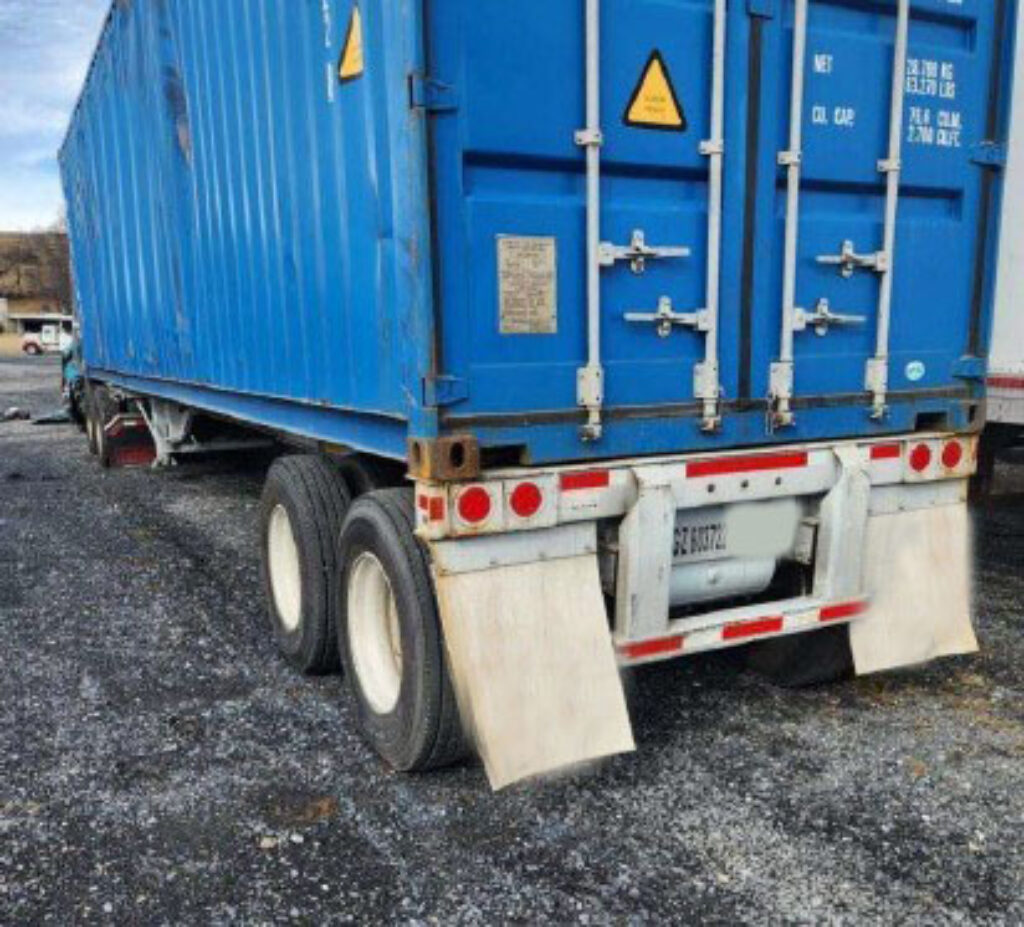 [Auction]: 2023 Cheetah Chassis Trailer & Container | VIN ...