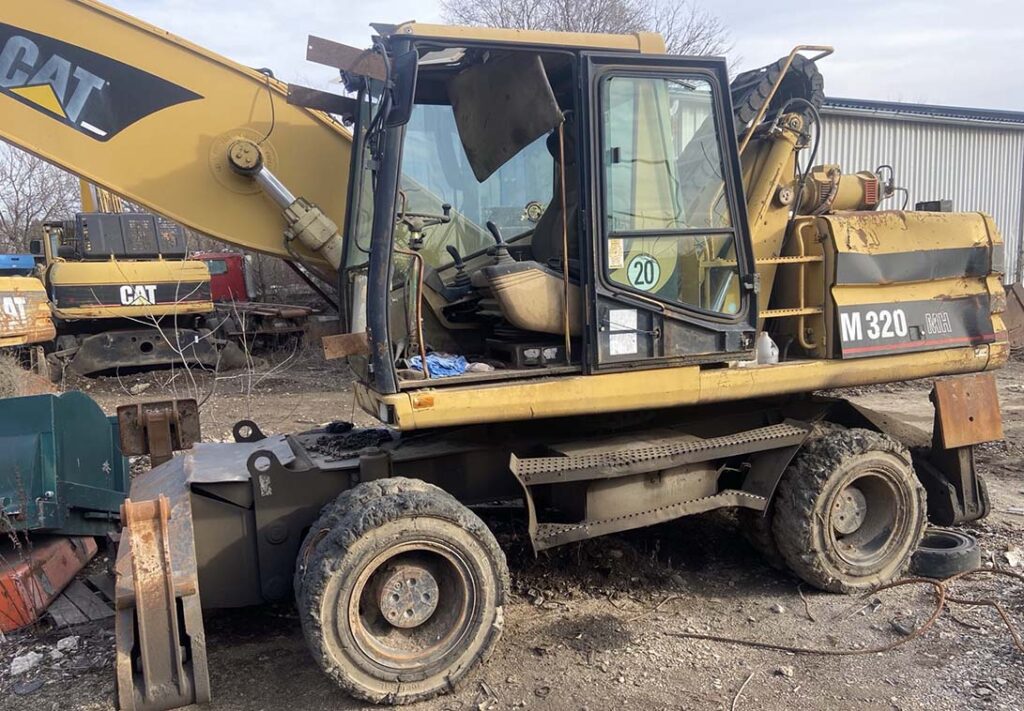 [Auction]: 2001 Caterpillar M320 Excavator | Indiana | used | CAG