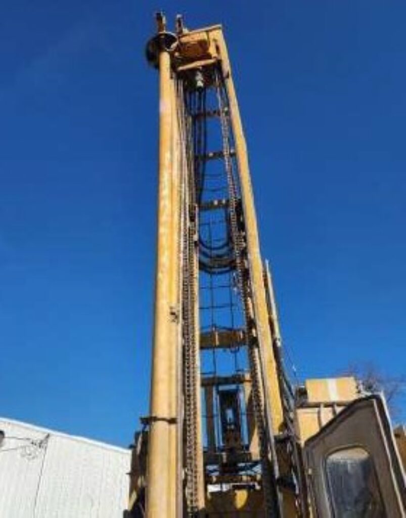 [Auction]: 1995 Crane Carrier Drill Rig | Illinois | damaged | CAG
