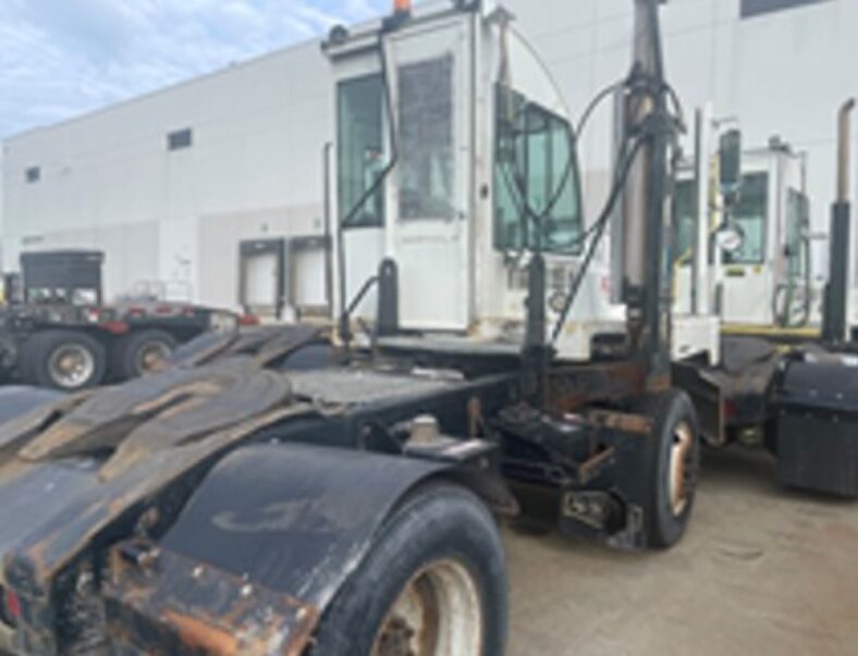 [Auction]: 2014 Autocar ACTT42 Yard Spotter | VIN: 516G4G417EH217305 ...