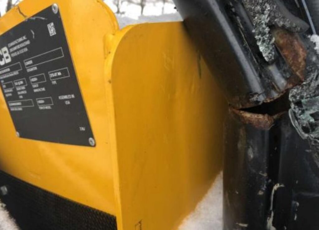 [Auction]: 2022 JCB 3TS-8T Skid Steer | est. 500-1,000 hours miles ...