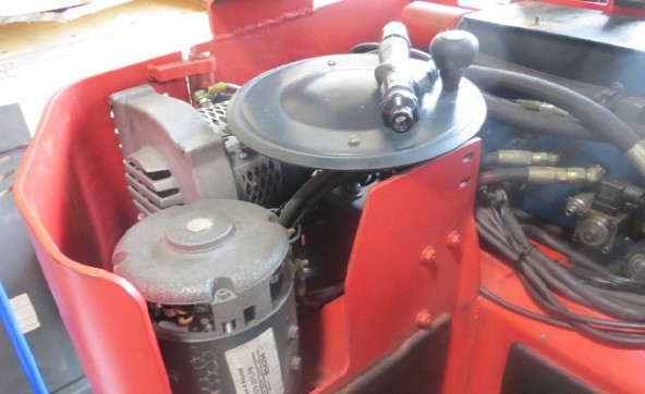 [Auction]: 2000 Raymond R40TT Forklift - CAG