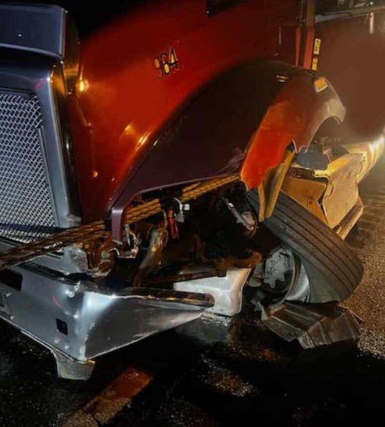 [Auction]: 2017 Kenworth T880 | damaged | CAG