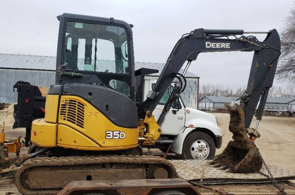 [Auction]: 2012 John Deere 35D Excavator | Minnesota | damaged | CAG