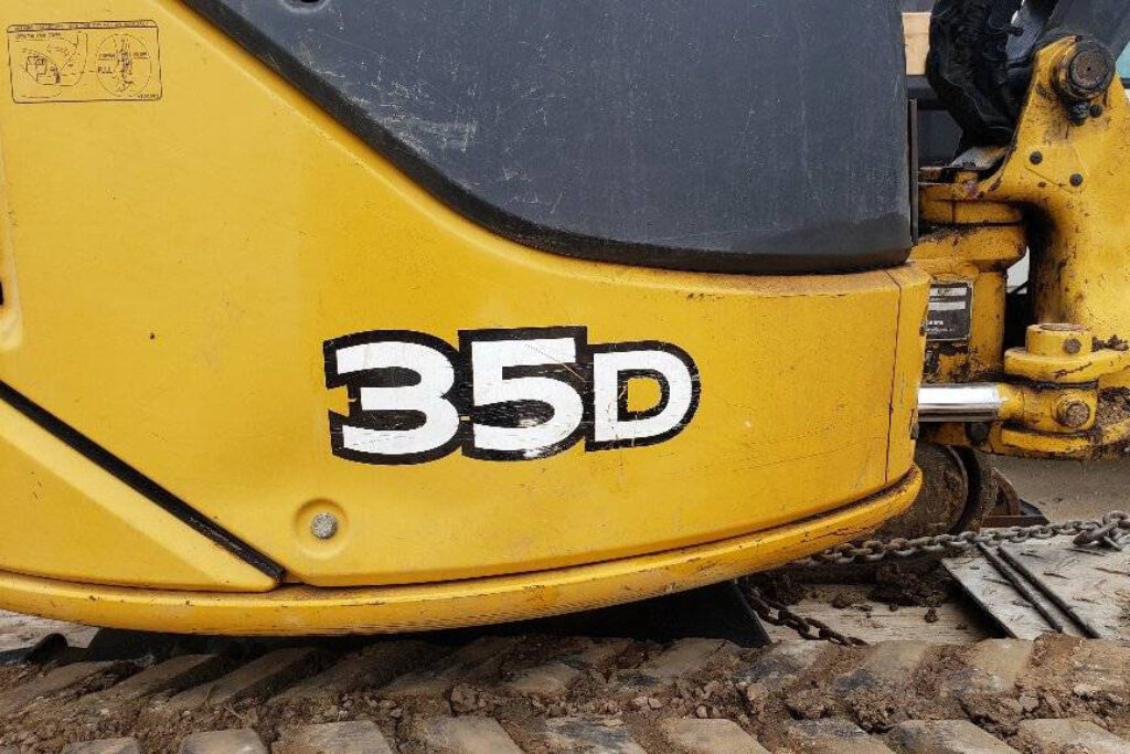[Auction]: 2012 John Deere 35D Excavator | Minnesota | damaged | CAG