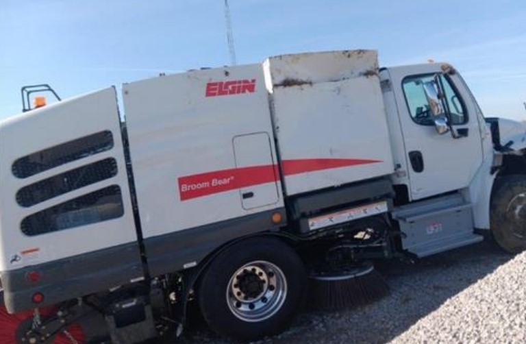 [Auction]: 2024 Freightliner M2 Elgin Street Sweeper - CAG