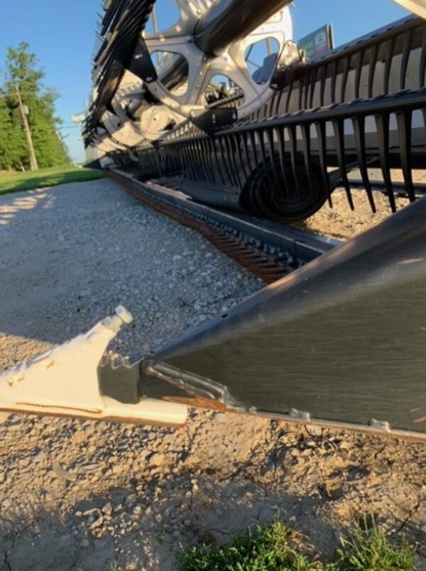 [Auction]: 2022 MacDon FD 240 Header | Indiana | damaged | CAG