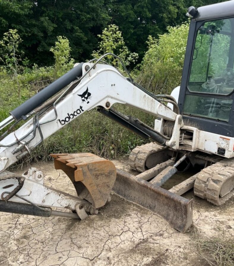 [Auction]: 1999 Bobcat X331 Excavator - CAG