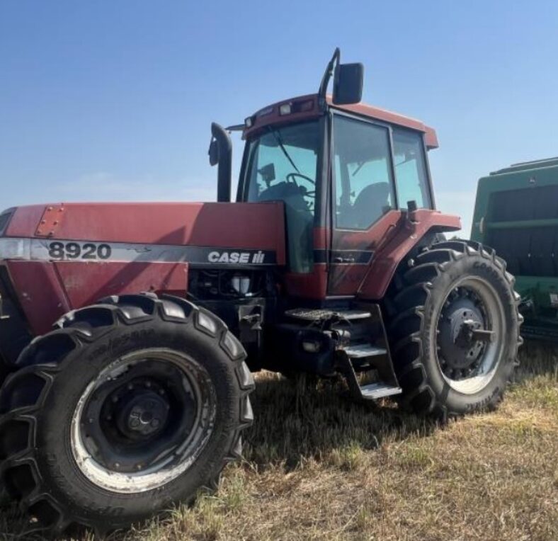 [Auction]: 1997 CASE IH 8920 Tractor | est. 6589 hours miles | damaged ...