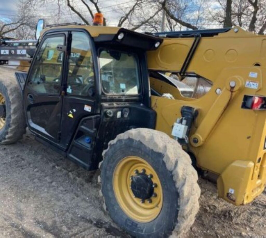 [Auction]: 2017 Caterpillar TL642D Skytrack Telehandler - CAG