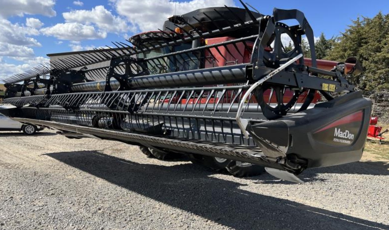 [Auction]: 2013 MacDon FD75 Flexdraper Header | Nebraska | damaged | CAG