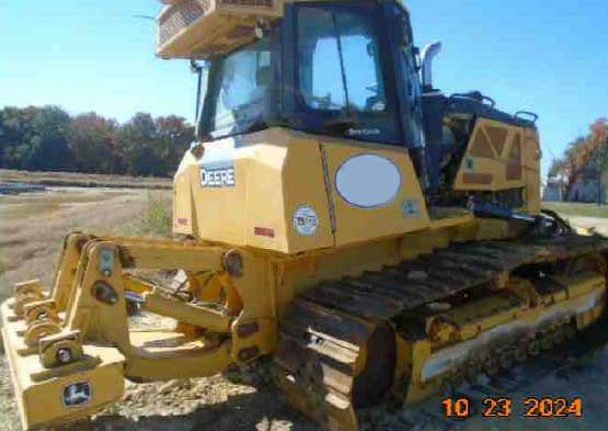 [Auction]: 2015 John Deere 700K Dozer | est 5,000 miles | damaged | CAG
