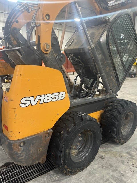 [Auction]: 2021 CASE SV185B Skid Steer | est 2947 hours miles | damaged | CAG