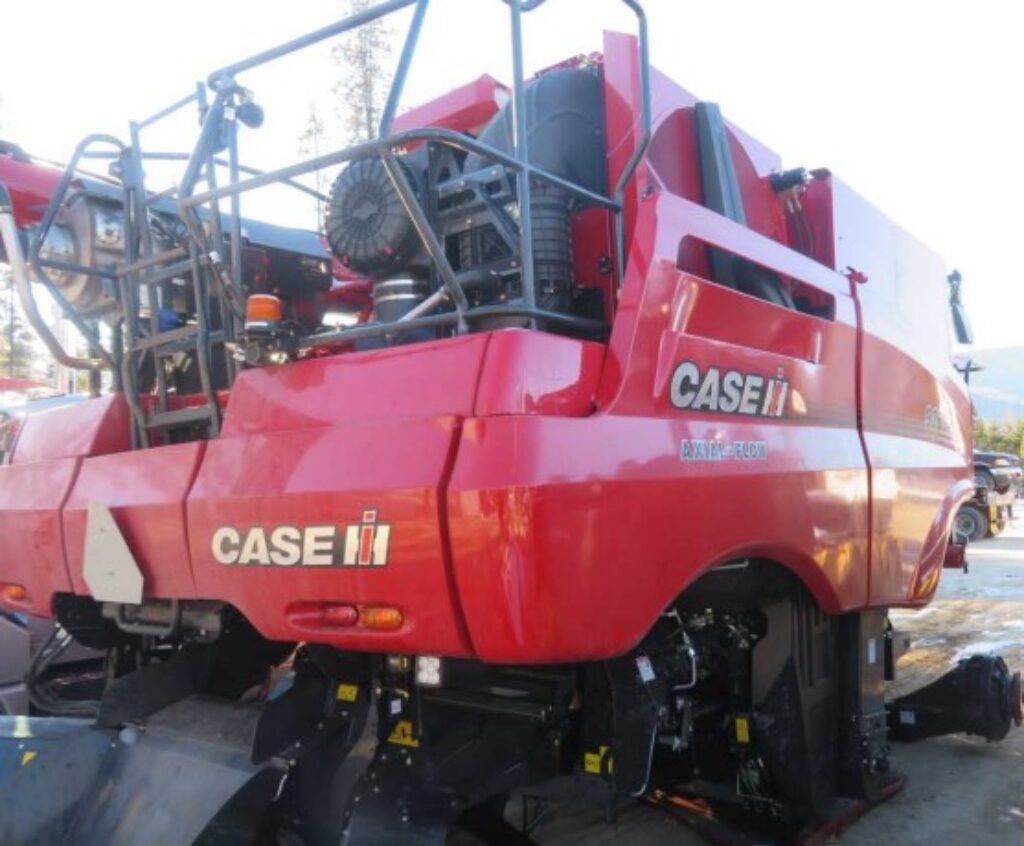 [Auction]: 2025 CASE IH 9260 Combine | est. 0 hours miles | damaged | CAG