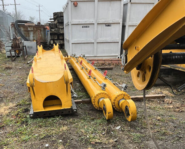[Auction]: 2020 Bauer BG45 Rotary Drilling Rig | est. 3047 hours miles ...