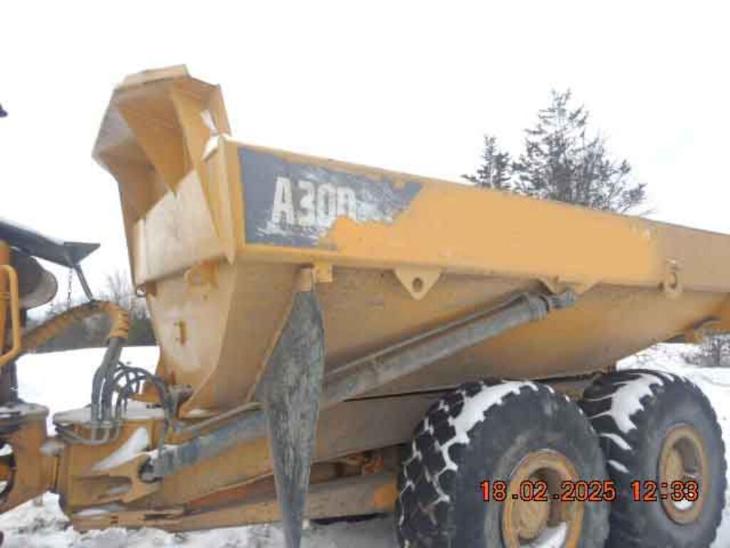 [Auction]: 2005 Volvo A30D Articulated Dump Truck | est. 14,721 hours ...