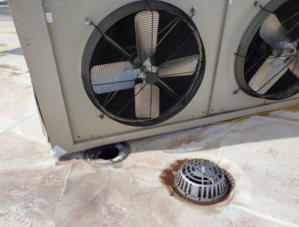 [Auction]: Daikin Trailblazer AGZ 140E Air Cooled Scroll Chillers ...