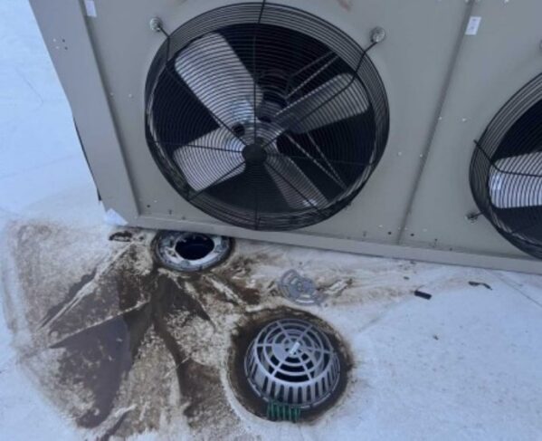 [Auction]: Daikin Trailblazer AGZ 140E Air Cooled Scroll Chillers ...