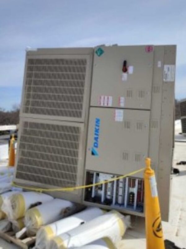 [Auction]: Daikin Trailblazer AGZ 140E Air Cooled Scroll Chillers ...