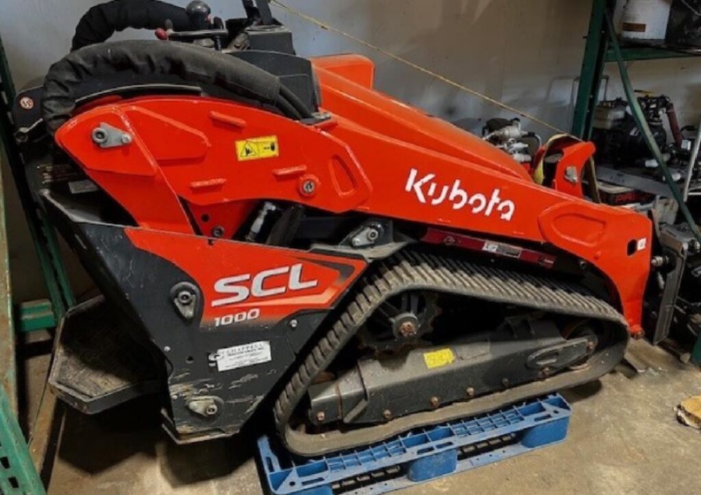 [Auction]: 2022 Kubota SCL1000 Track Loader | est. 496 hours miles ...