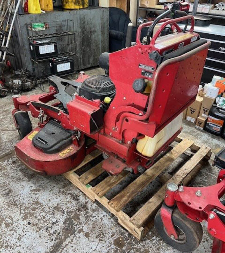 [Auction]: 2019 Toro Grandstand Mower | New Jersey | damaged | CAG