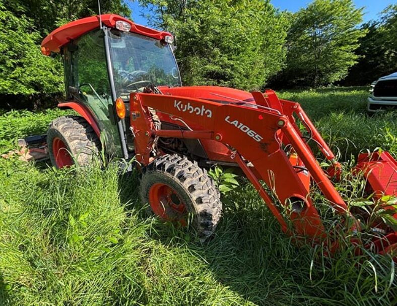 [Auction]: 2024 Kubota MX5400 Tractor | Arkansas | damaged | CAG