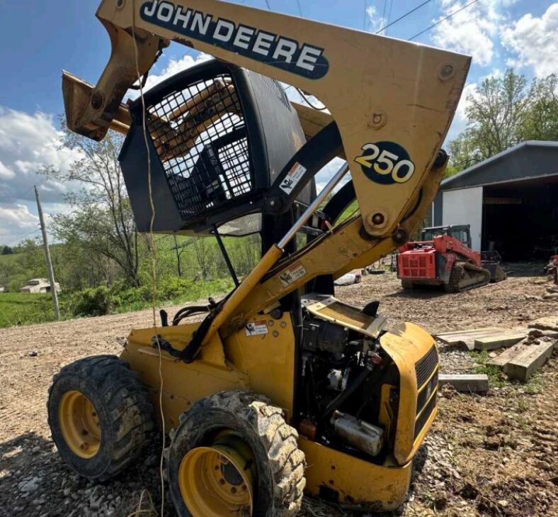 [Auction]: 2003 John Deere 250 Skid Steer | est 1,229 hours miles ...