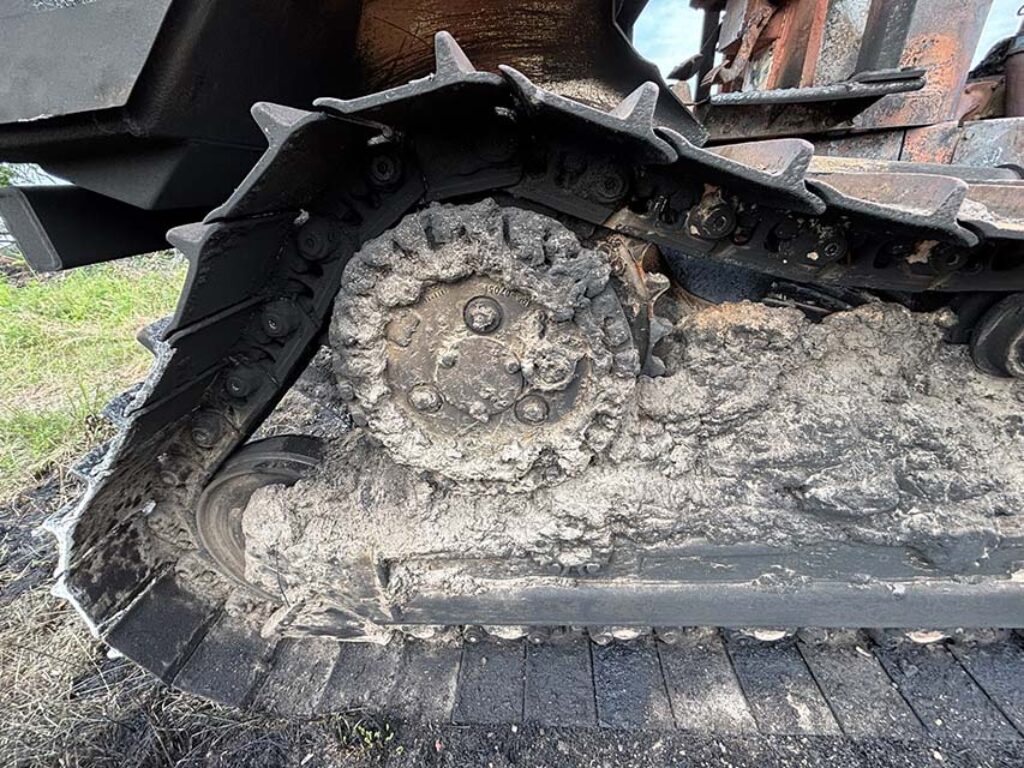 [Auction]: 1997 Caterpillar D5M Dozer | est 7,200 hours miles | damaged ...