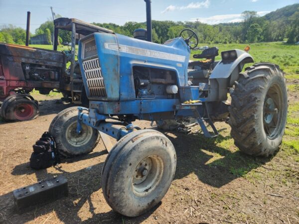 [Auction]: 1970 Ford 8000 Tractor | est. 6,689 hours miles | damaged | CAG
