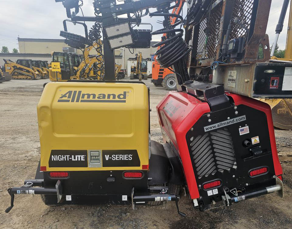 [Auction]: 2023 Allmand Brothers Night Lite (2 units) | Pennsylvania | damaged | CAG