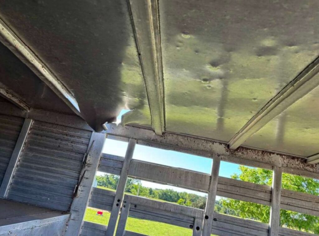 [Auction]: 1989 Barrett Gooseneck 5th Wheel Stock Trailer | VIN ...