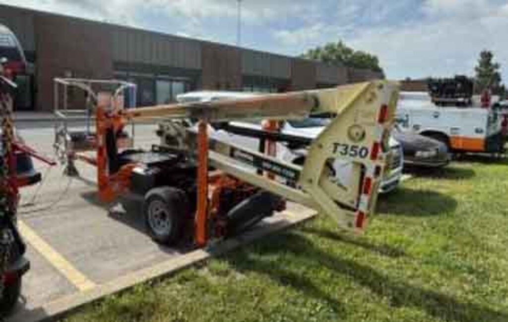 [Auction]: 2020 JLG T350 Towable Boom Lift | VIN: 0030012188 | damaged ...